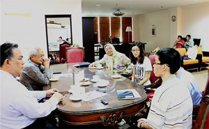 UCSI’s vice-chancellor Senior Professor Dato’ Dr Khalid Yusoff and ...